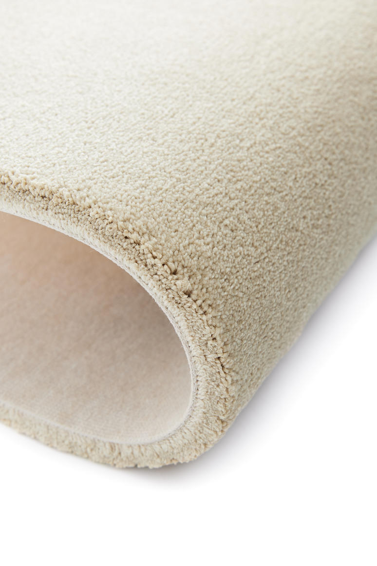 Metrážový koberec Fame Flooring Alora 531050 Cresto - Nej-koberce.cz