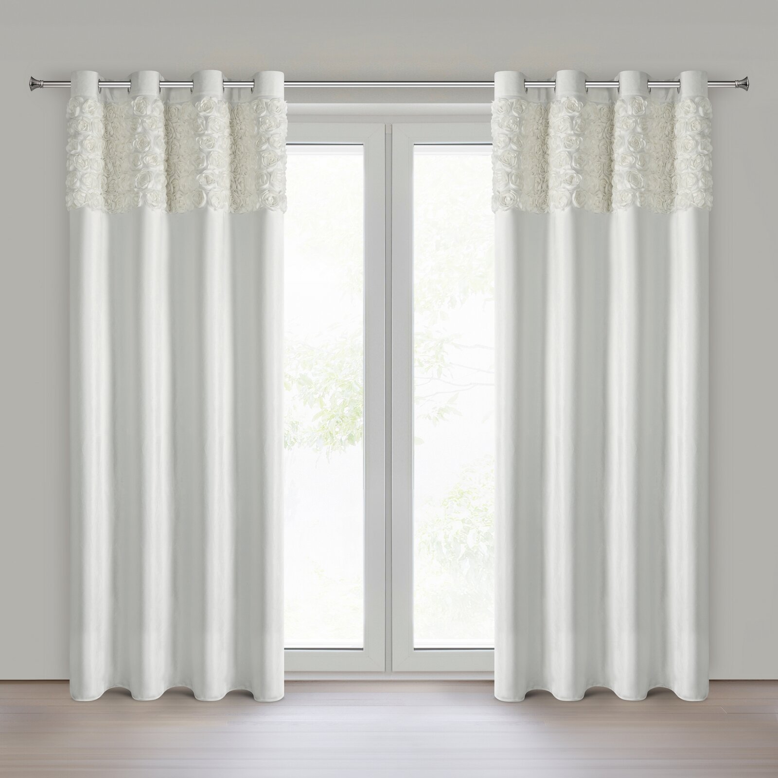 Hotový závěs ROSES 13 krémový - na pásce - Nej-koberce.cz